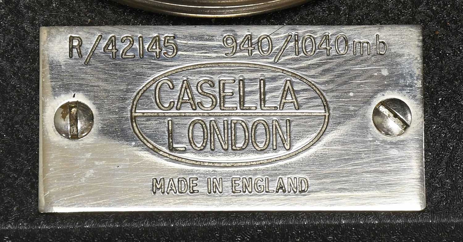 Lot 100 - Casella Barograph